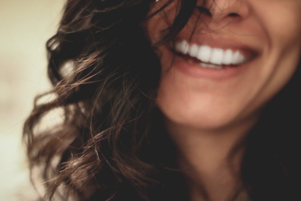 7 Tips for Achieving a Dazzling White Smile at Home - International ...